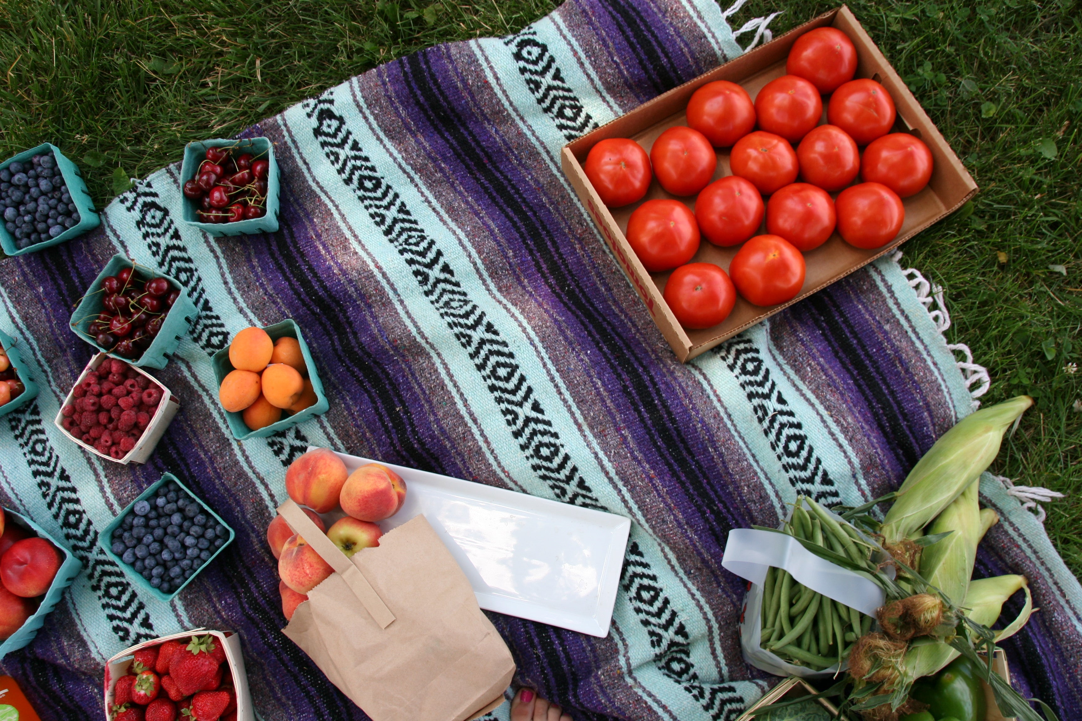 Pre-Order FROZEN Black Raspberries 10lb – Tuttle Orchards Online Store